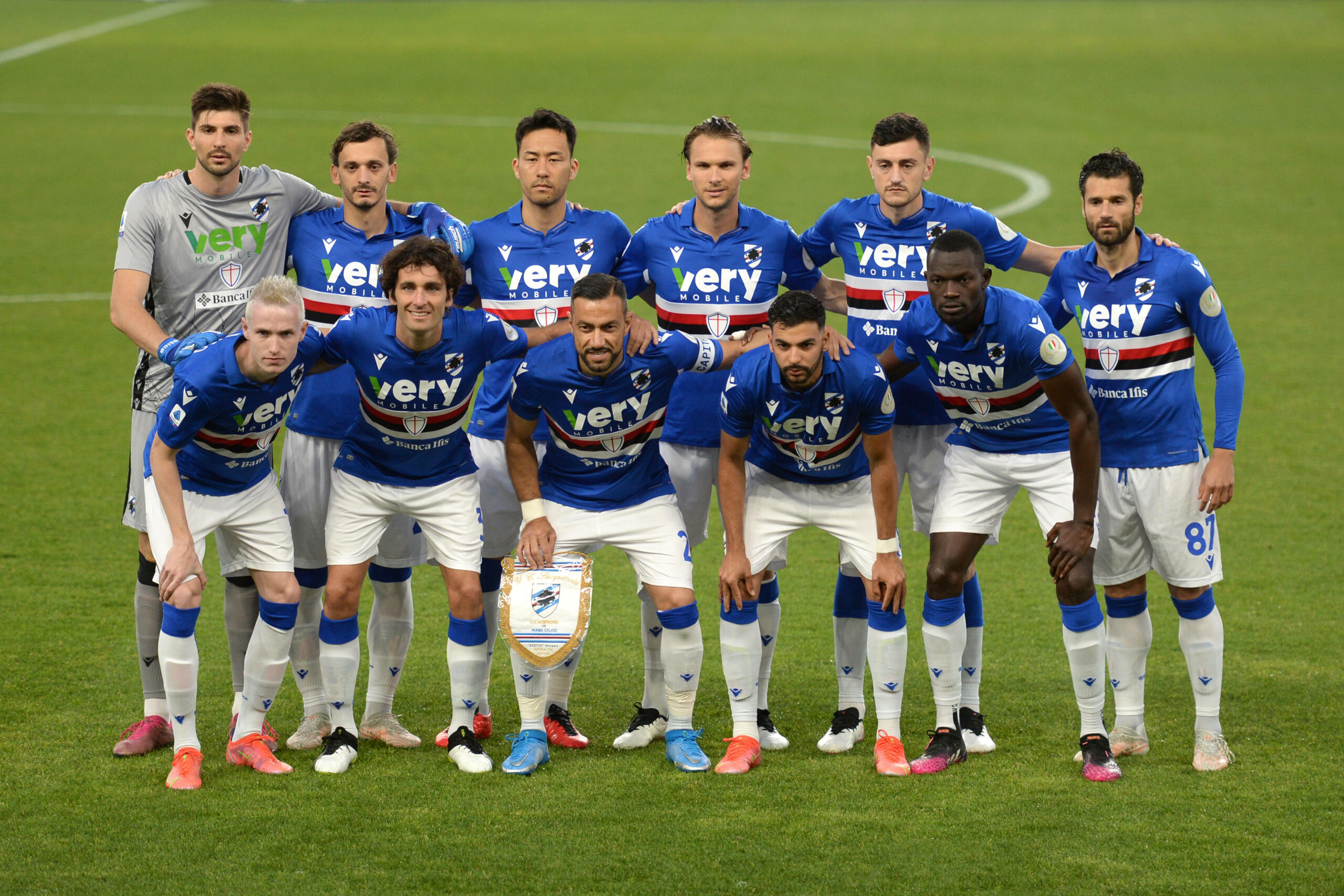 Sampdoria, presentata la nuova maglia "Blucerchiata" | CIP